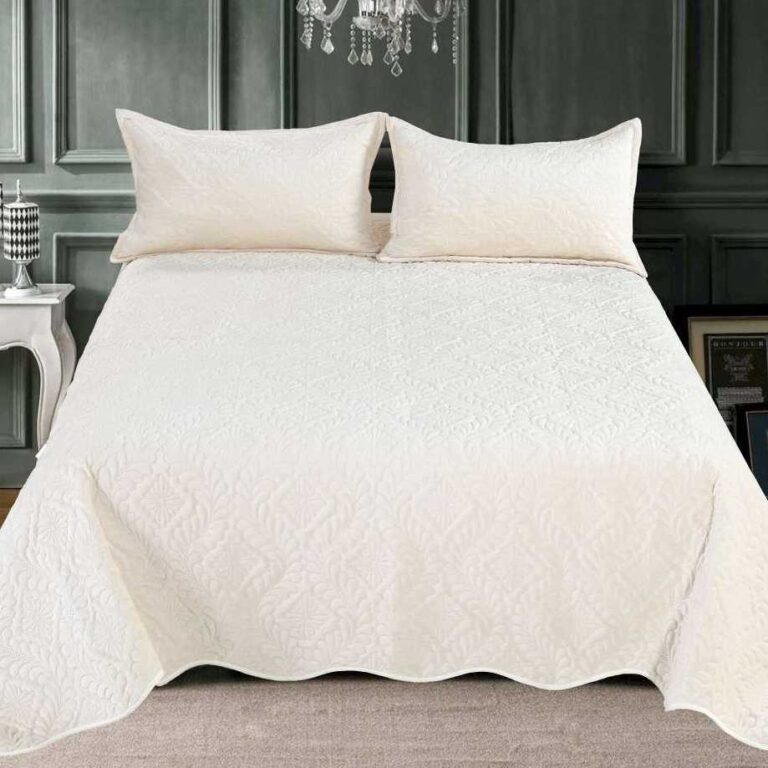 Cuverturi de Pat din Catifea - Pufulino.ro